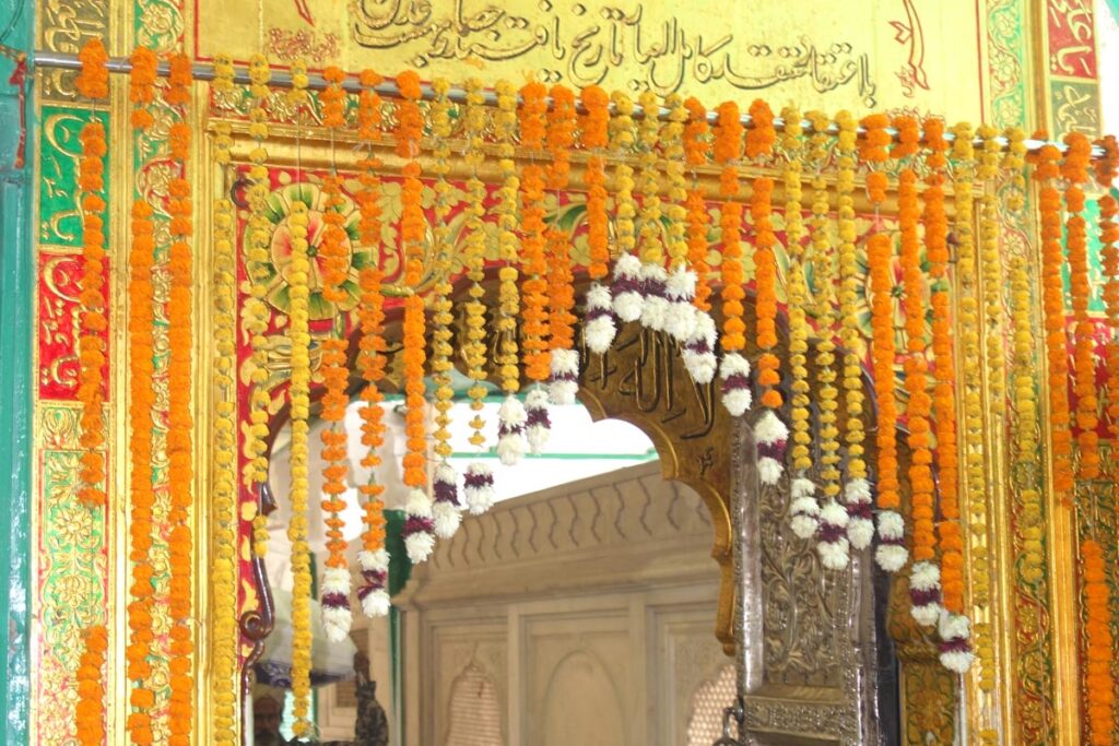 India Heritage | Phool Waalon Ki Sair (procession of flower sellers)